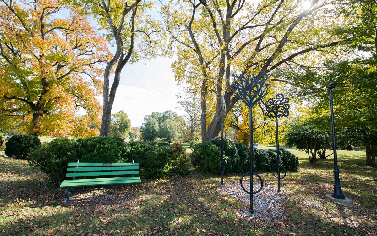 Explore the parks and gardens in Memphis, Tennessee